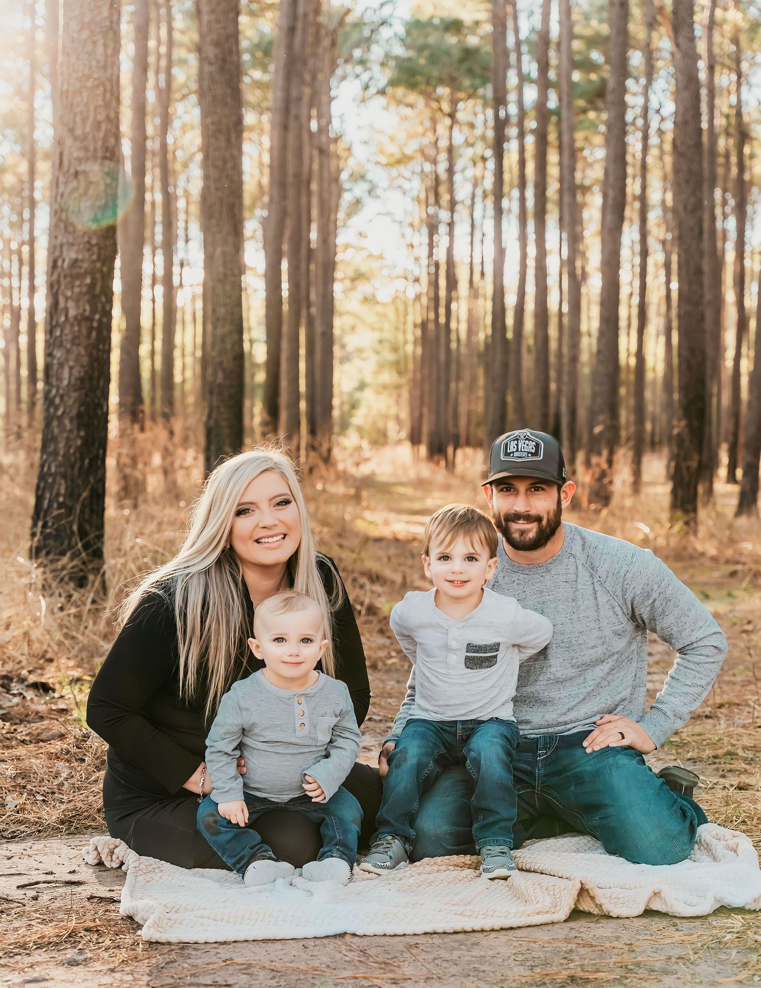 About - Savvy Ray Photography