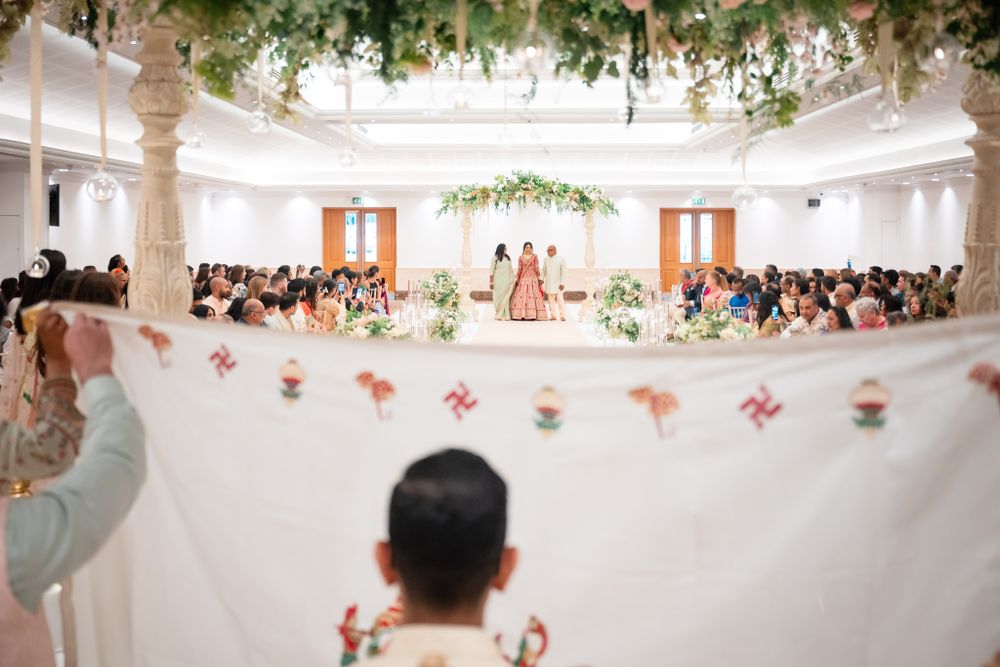 Oshwal Centre Hindu Wedding and Landmark Hotel Wedding and Reception ...