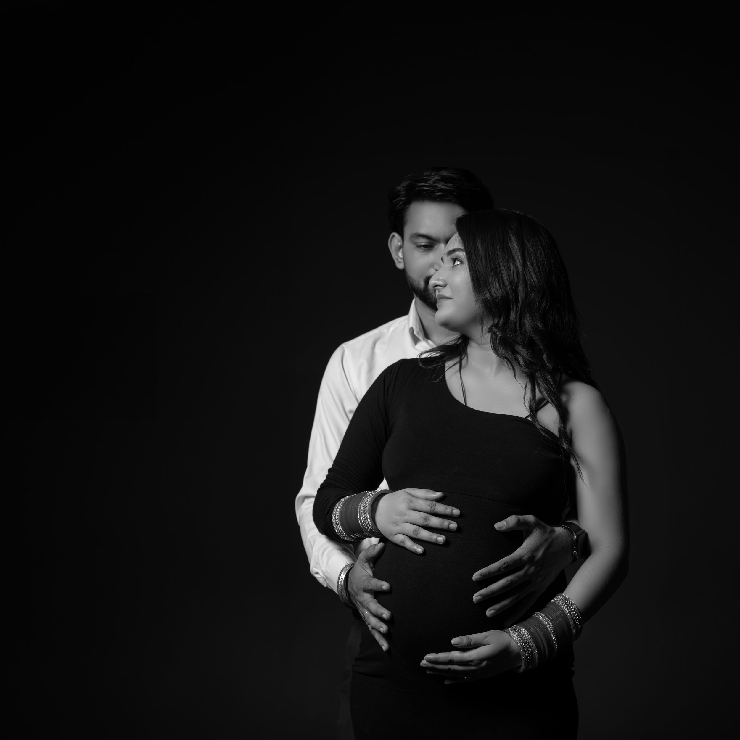 Luxury Maternity Photoshoot in Delhi - "Impresio Studio - Premier ...