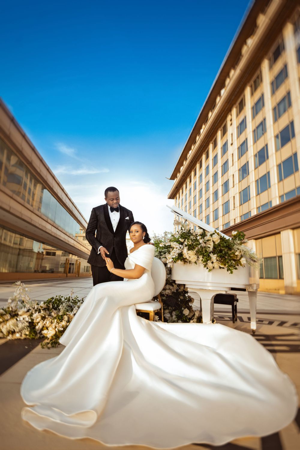 Weddings - FELIX CROWN