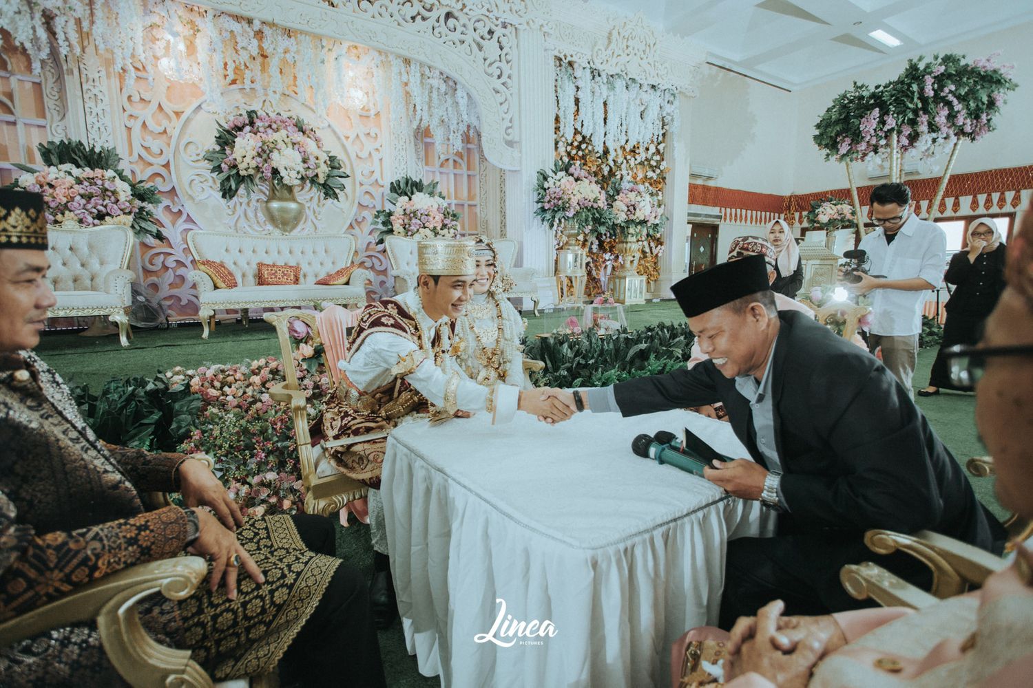 WALADI & ICHA - LINEA PICTURES