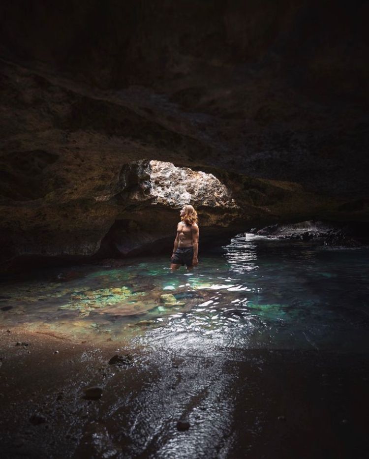 Top 25 Things to do in Oahu - Travel & Photography Blog · Walker & Ciara