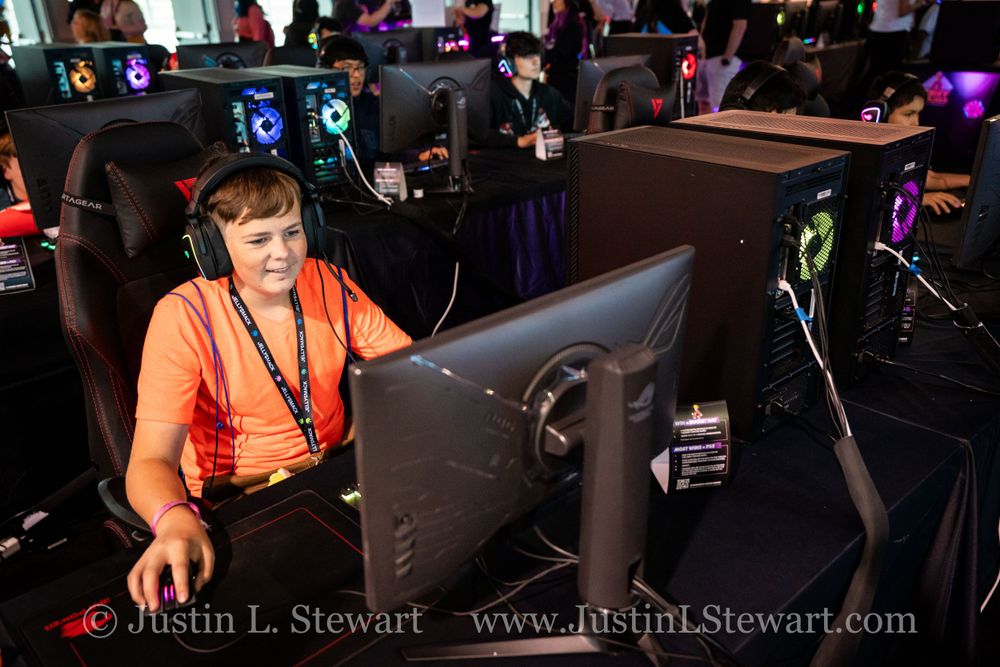 VidCon 2023 - Justin L. Stewart - Cinematographer, photographer, Journalist