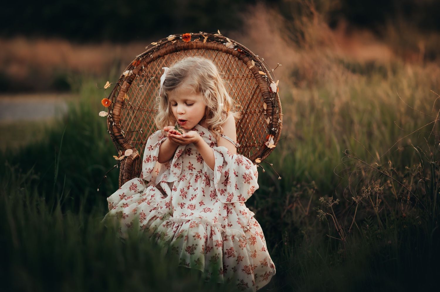 Capturing Childhood: The Beauty of A Yearly Milestone Photo Tradition ...