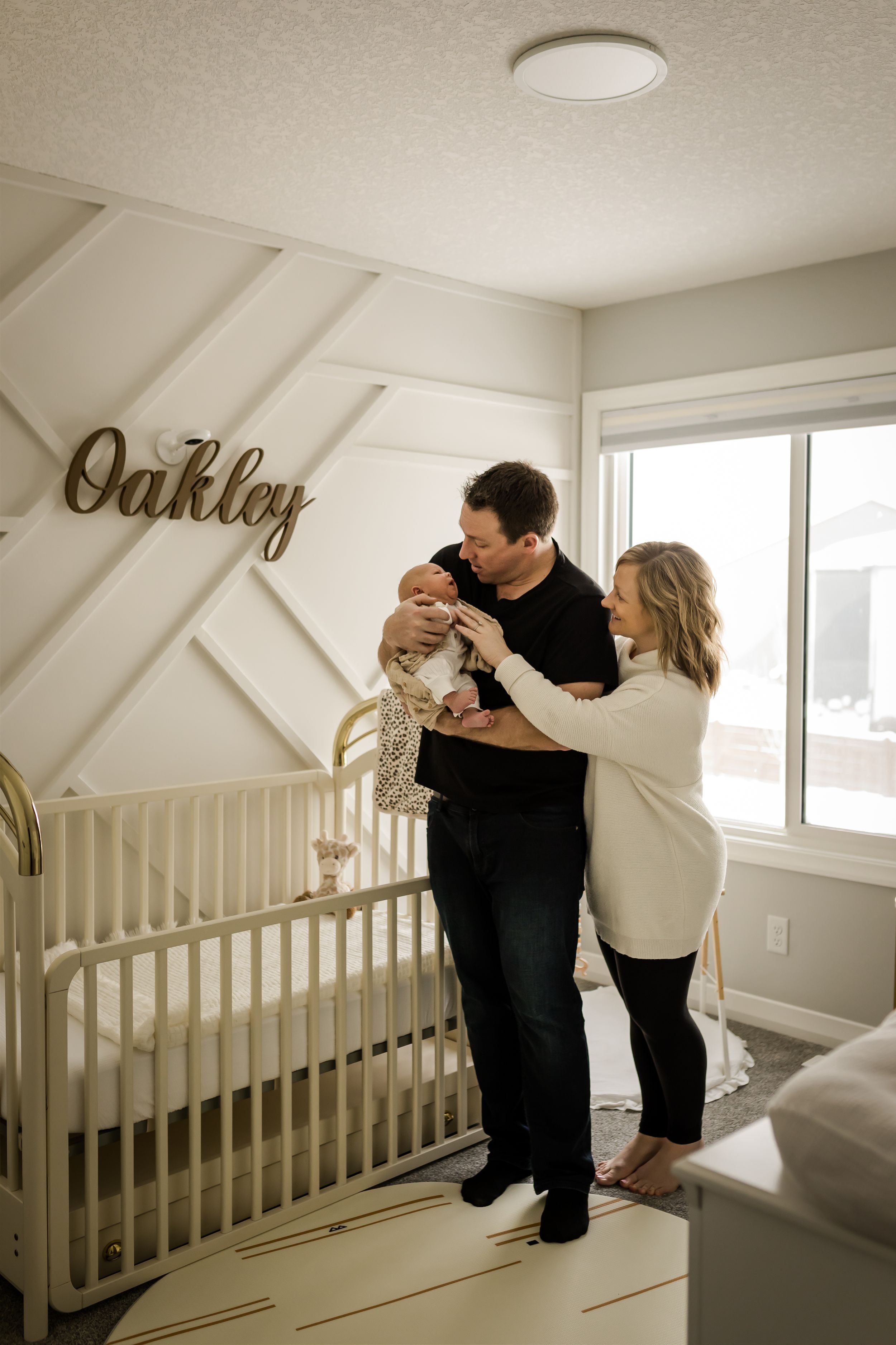 Casual & Neutral In-home Lifestyle Newborn Photos | Calgary Lifestyle ...