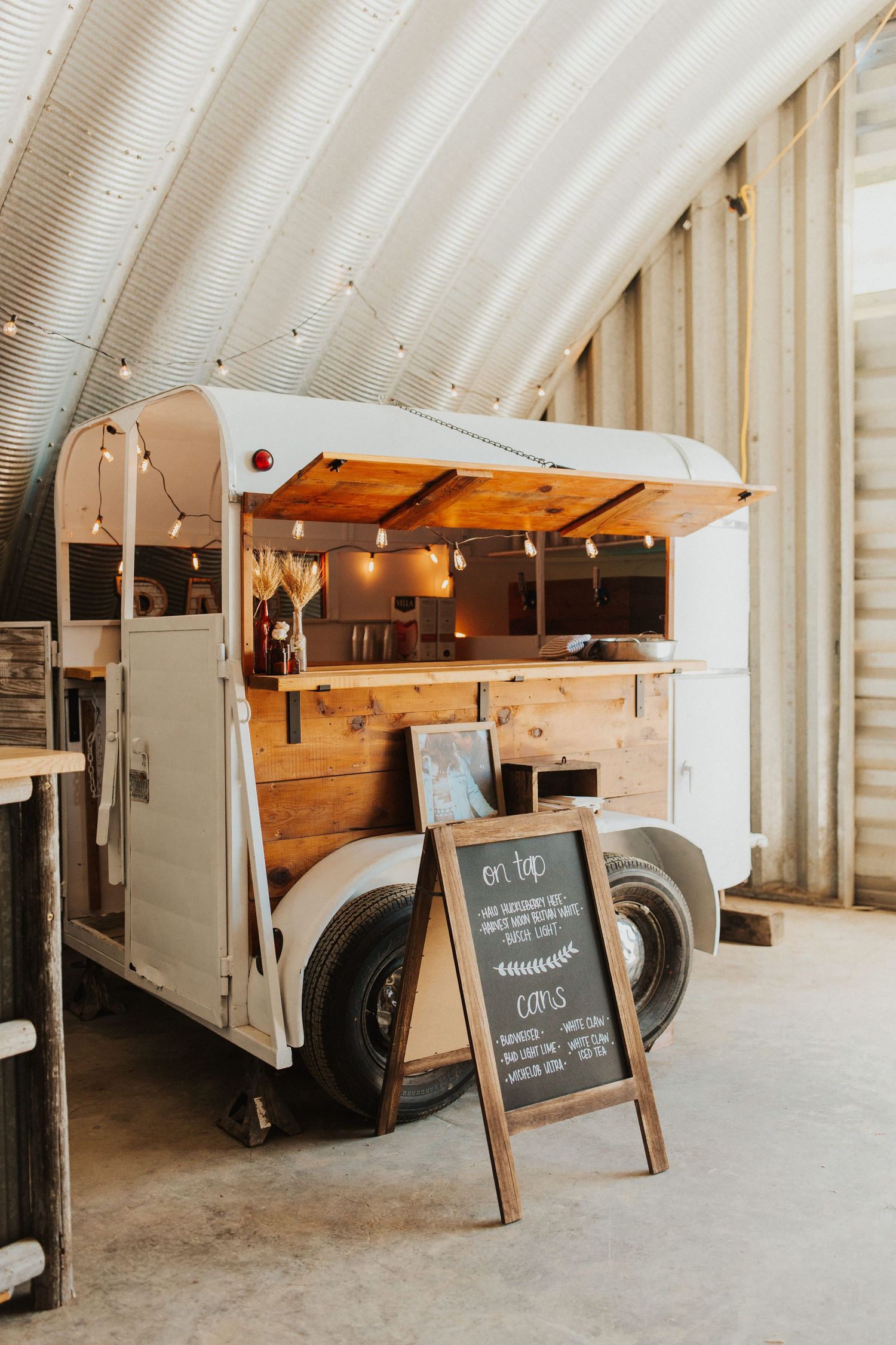 Sip & Saddle Mobile Bar