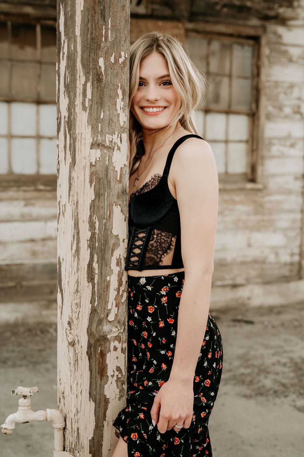 Western Style Senior Pictures at an Old Airport - Sydney Nichole ...