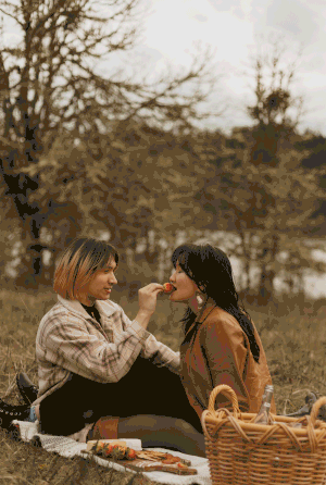 Couples Adventure Picnic Session - RM Snapshots