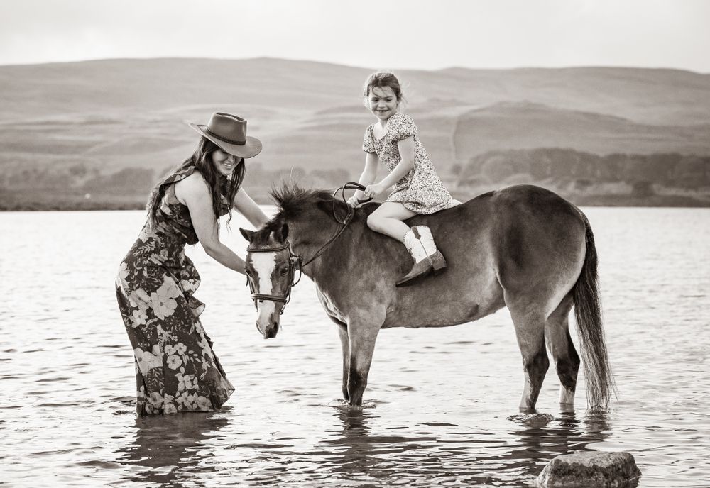 Bronwyn, Wilma, Mr Charles & Sparkles - Imogen Moon ABIPP - Equine ...