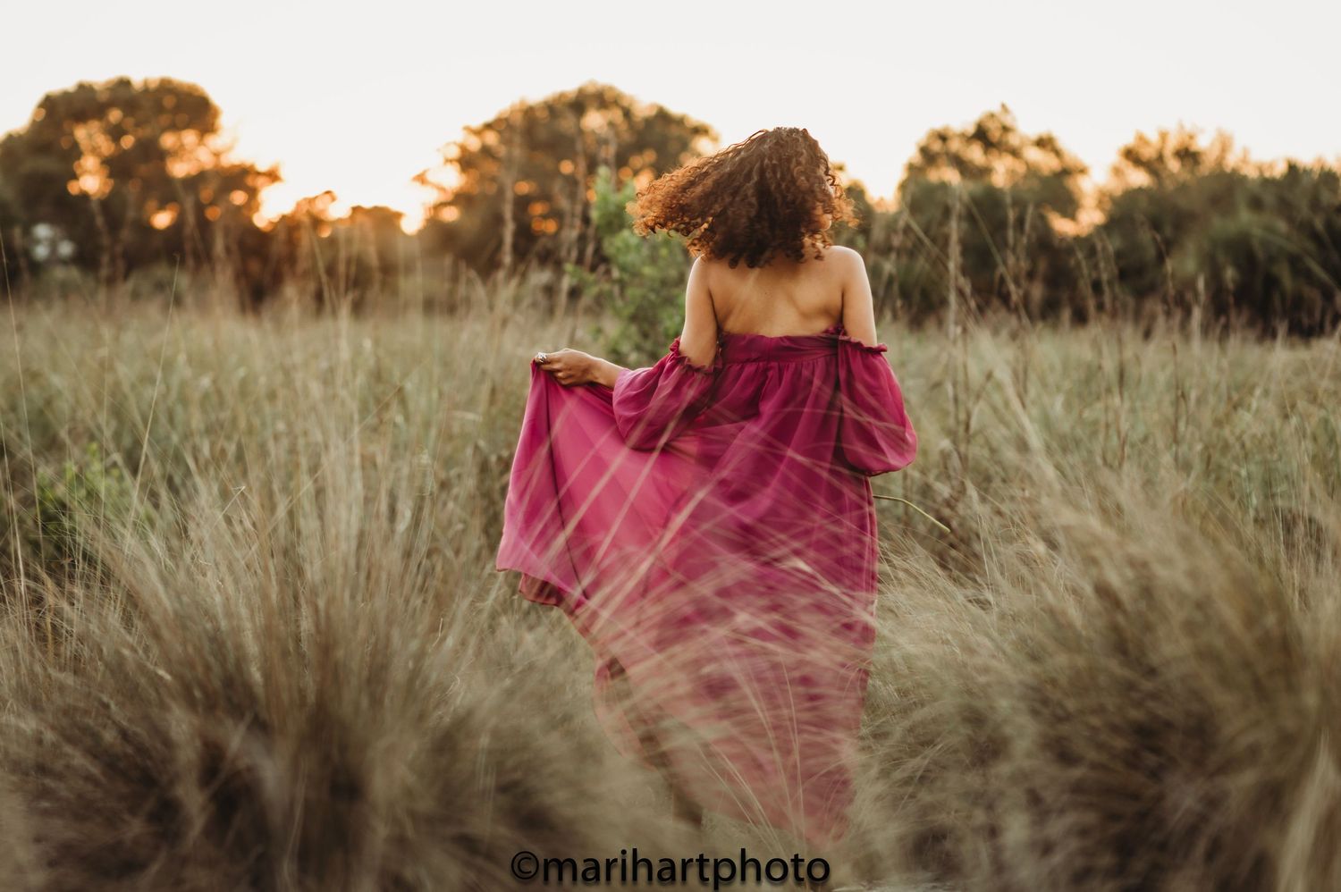 Contact - Mari Hart Photo