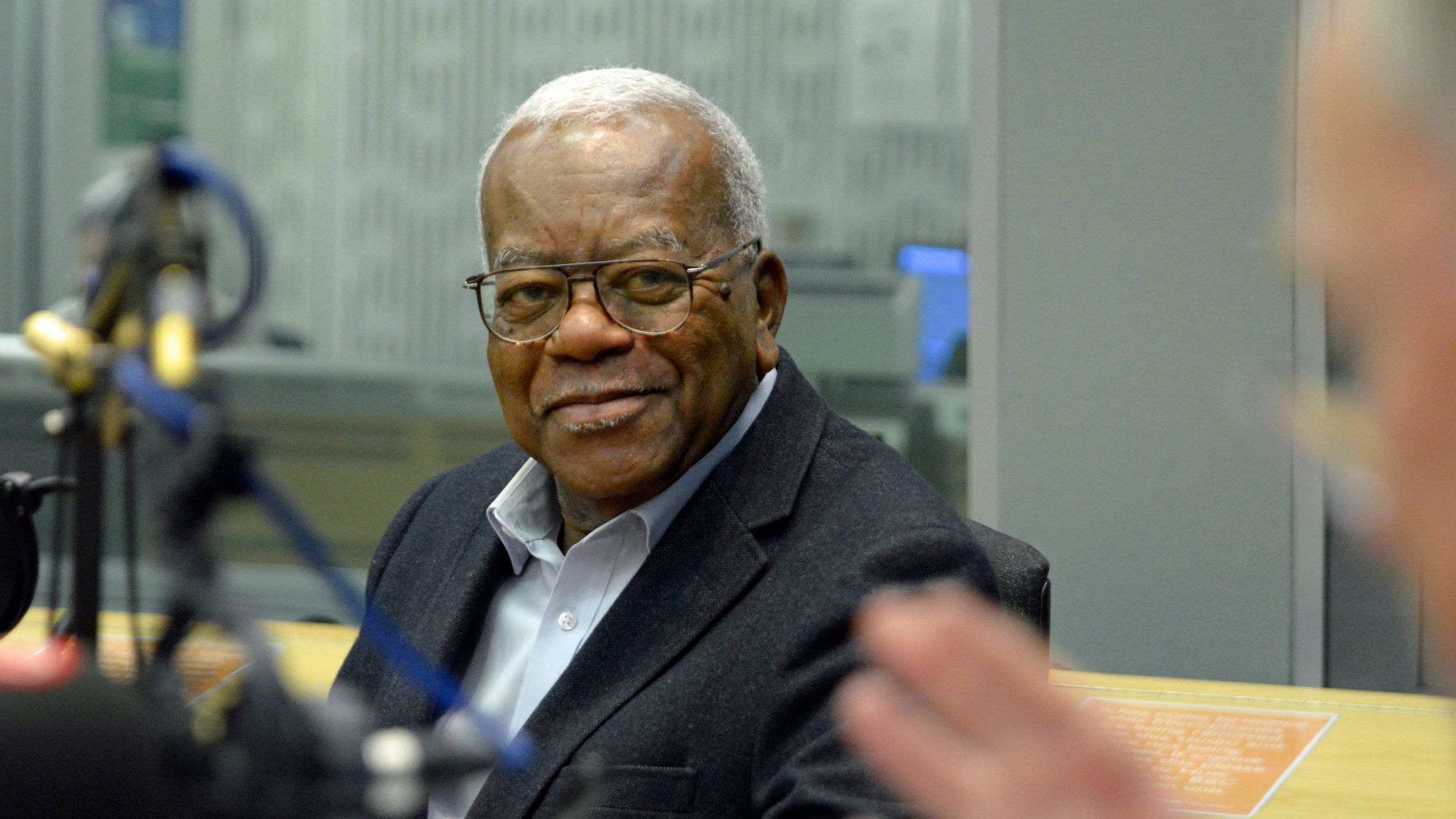 Radio - Luke O'Shea Phillips Photography