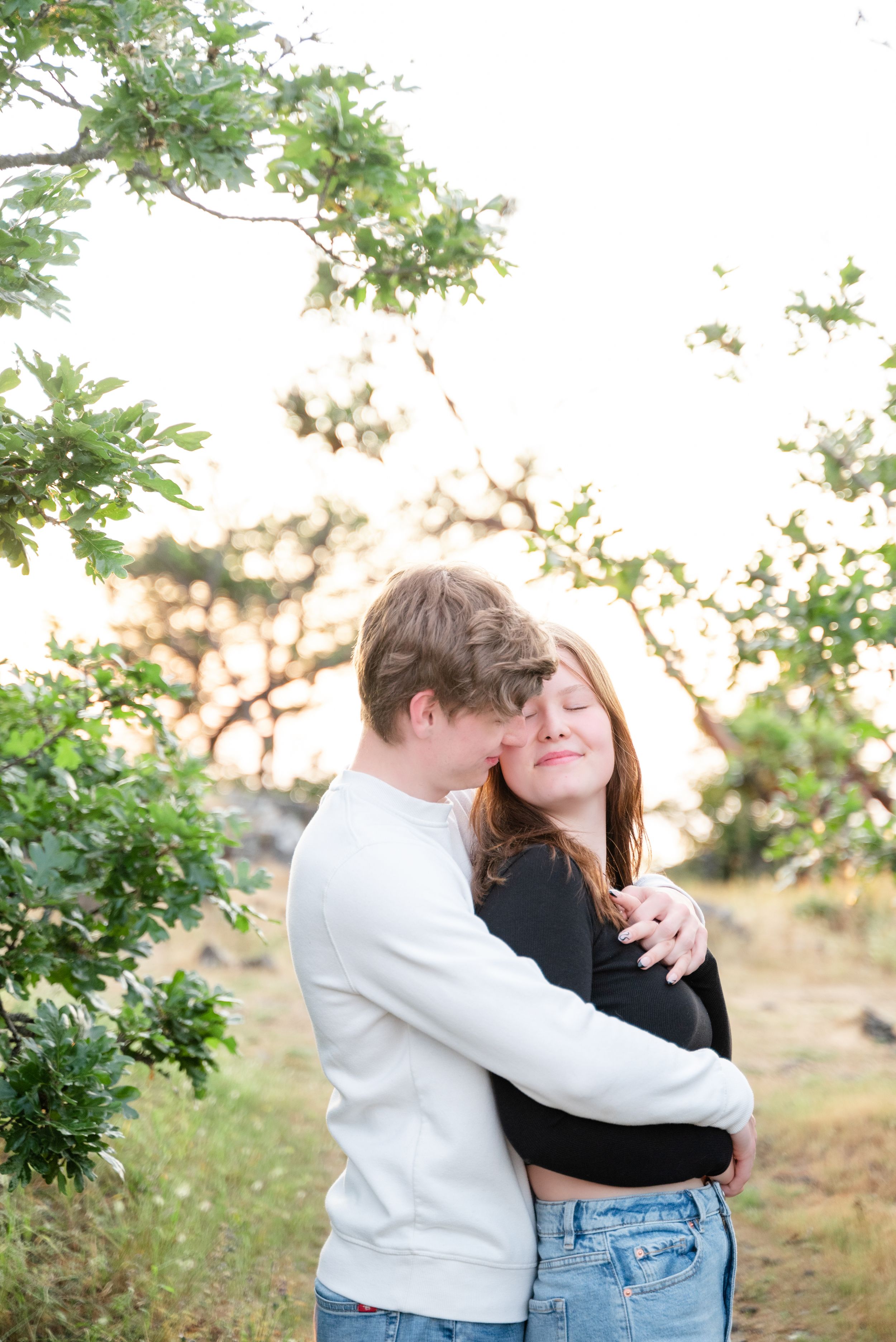 Lara & Robin | Couples Photography in Nanaimo - the Strand Photography