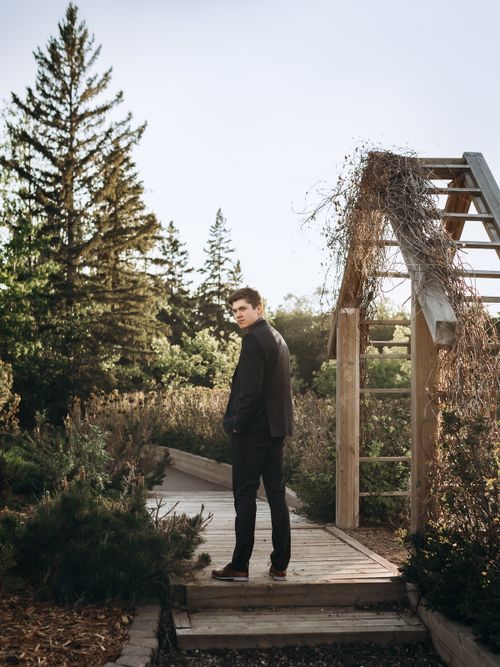 Choosing Your Grad Portrait Session Location - Lloydminster Wedding and ...