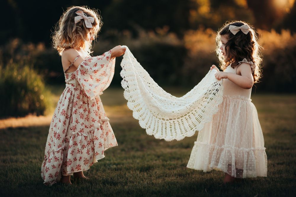 Capturing Childhood: The Beauty of A Yearly Milestone Photo Tradition ...