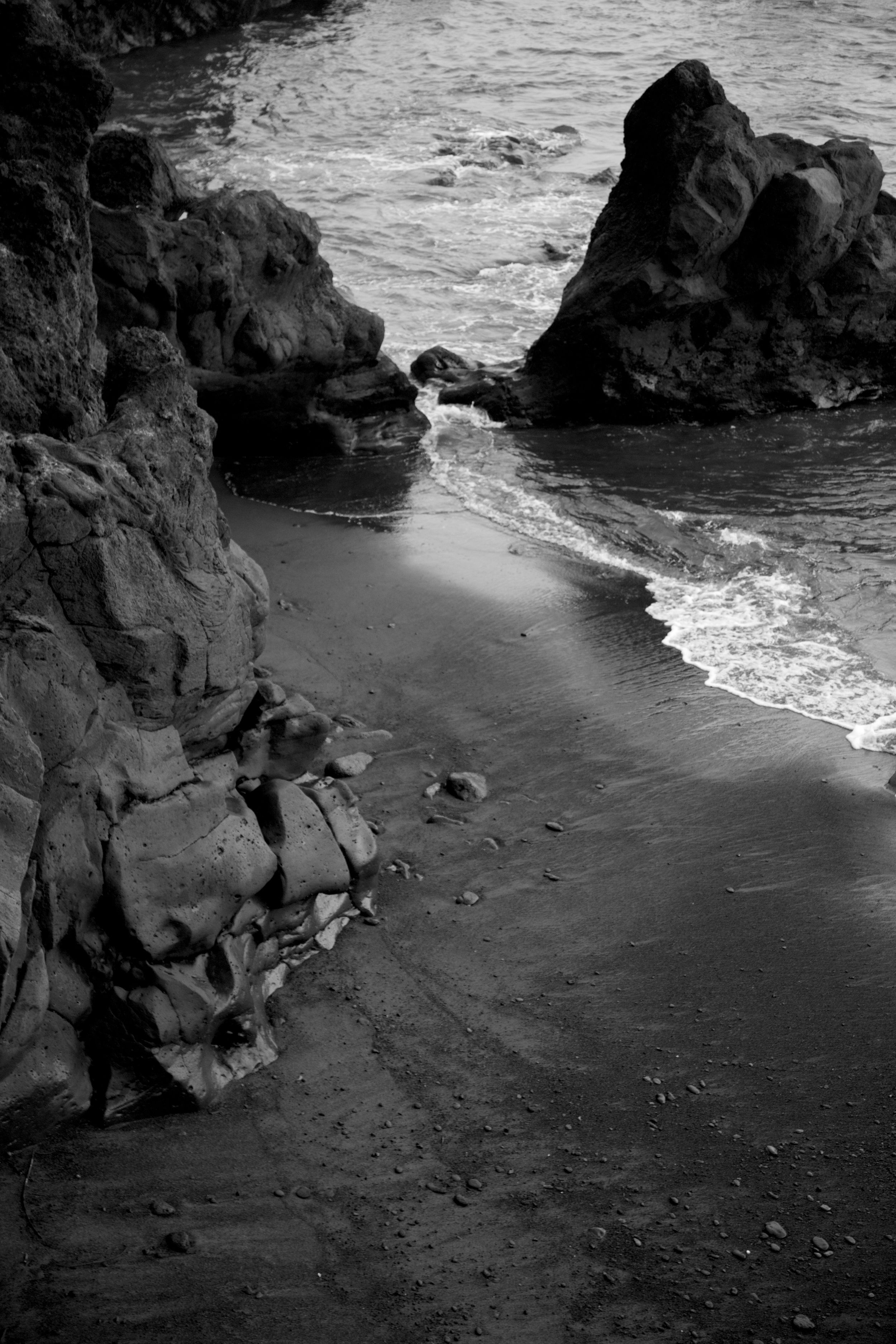 Black Sands - Michael Mortlock