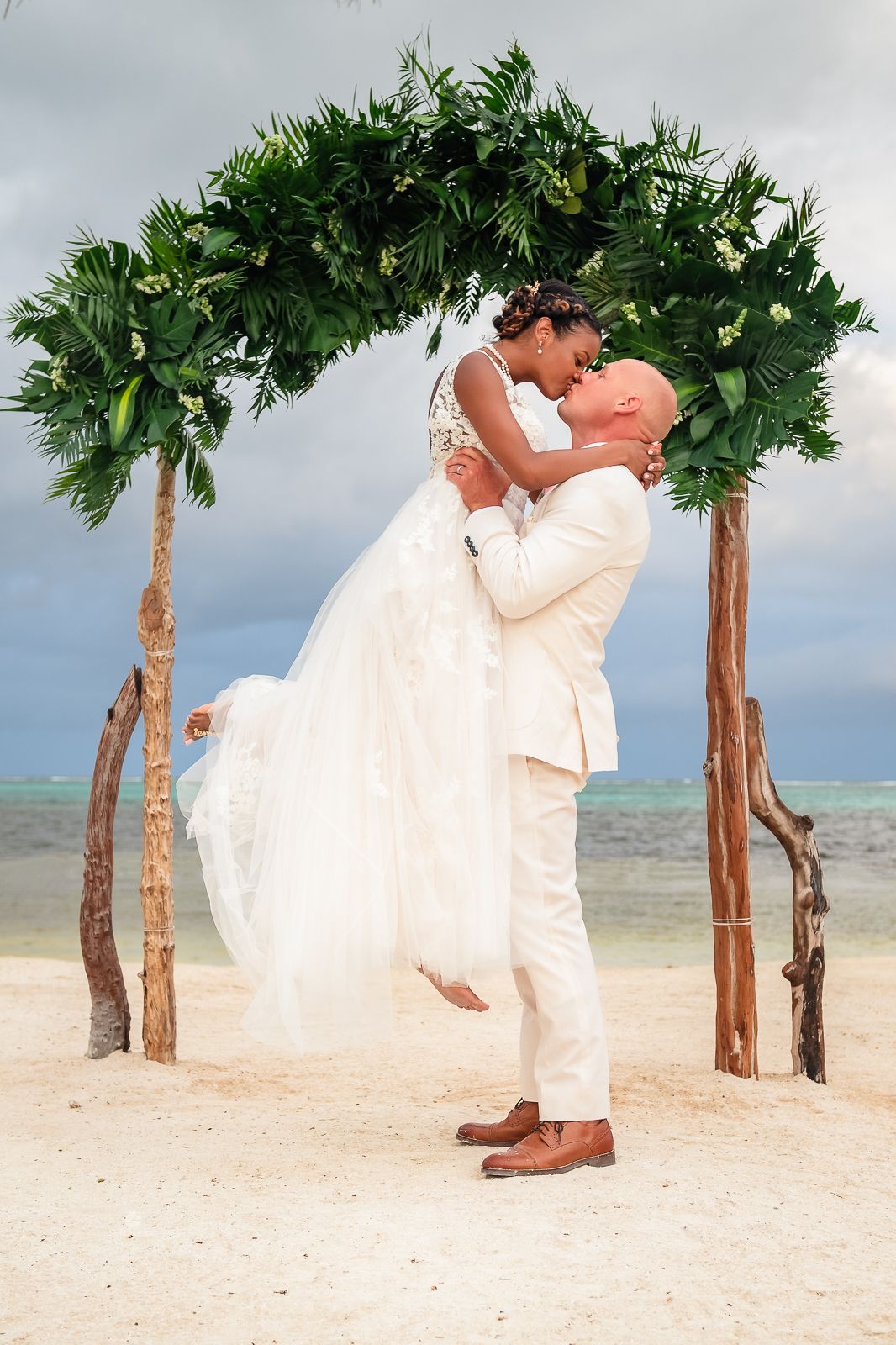Belize Weddings - Belize Photographer: Haydee Lu Studio | Belize ...