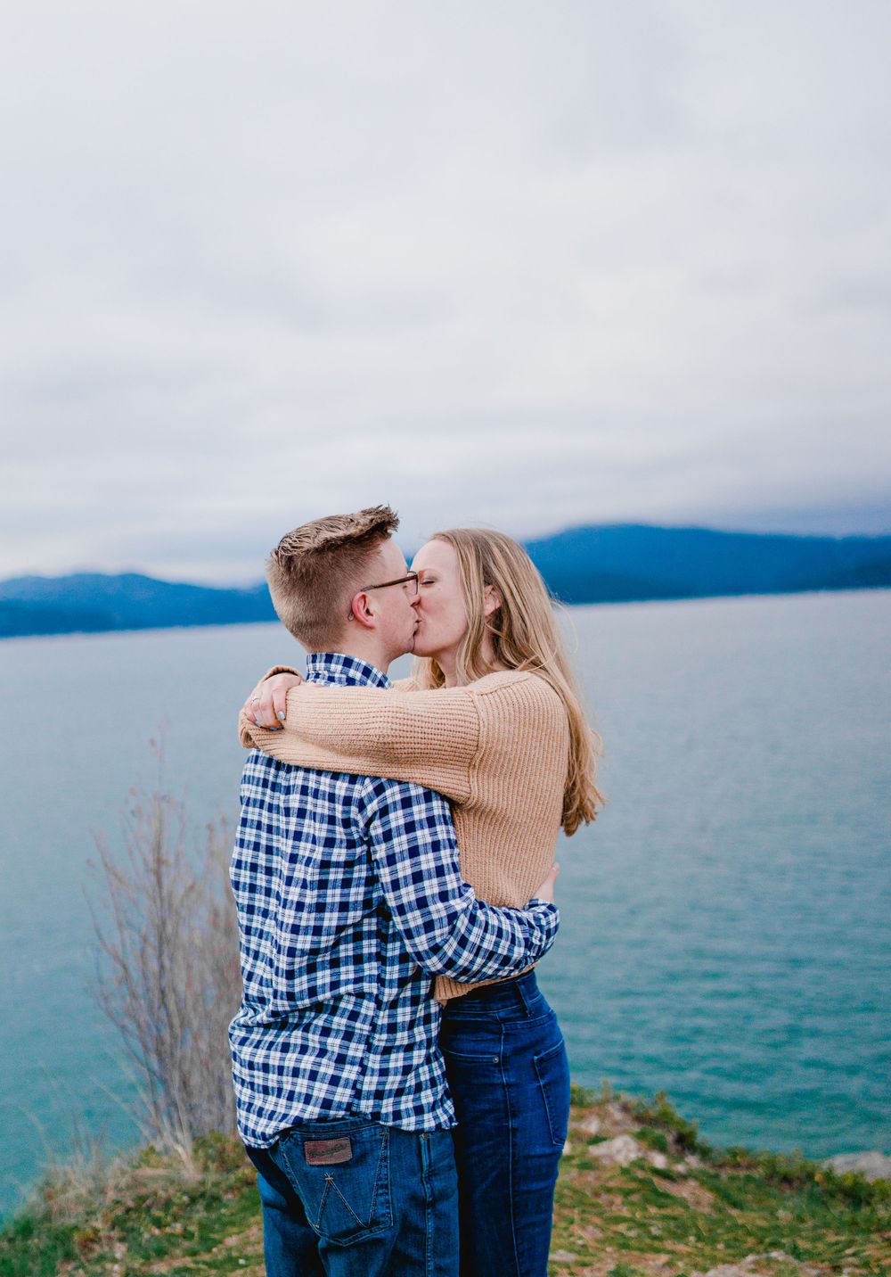 Aaron and Megan - Gallaway Photography