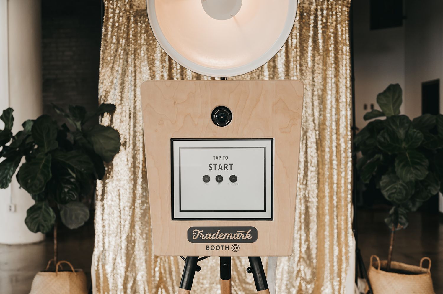 Booth Features - Trademark Booth Co.