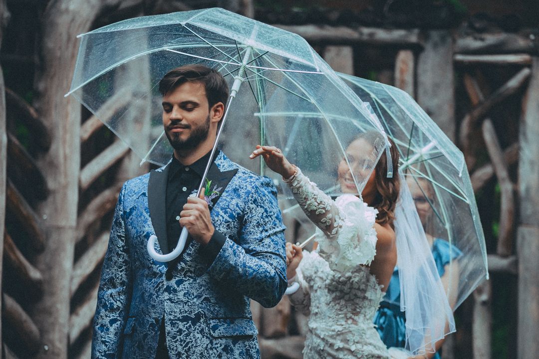 A Rainy Day Wedding at Visionary Art Museum in Baltimore, MD