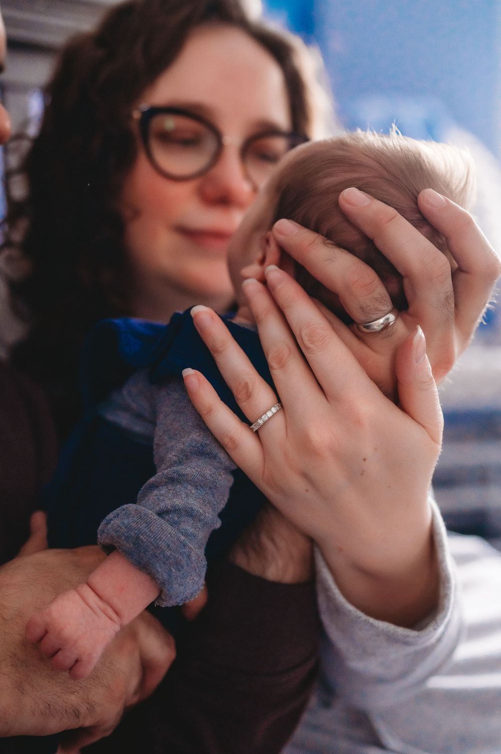 Lifestyle Newborn Vs Posed Newborn - Vermont Maternity and Family ...