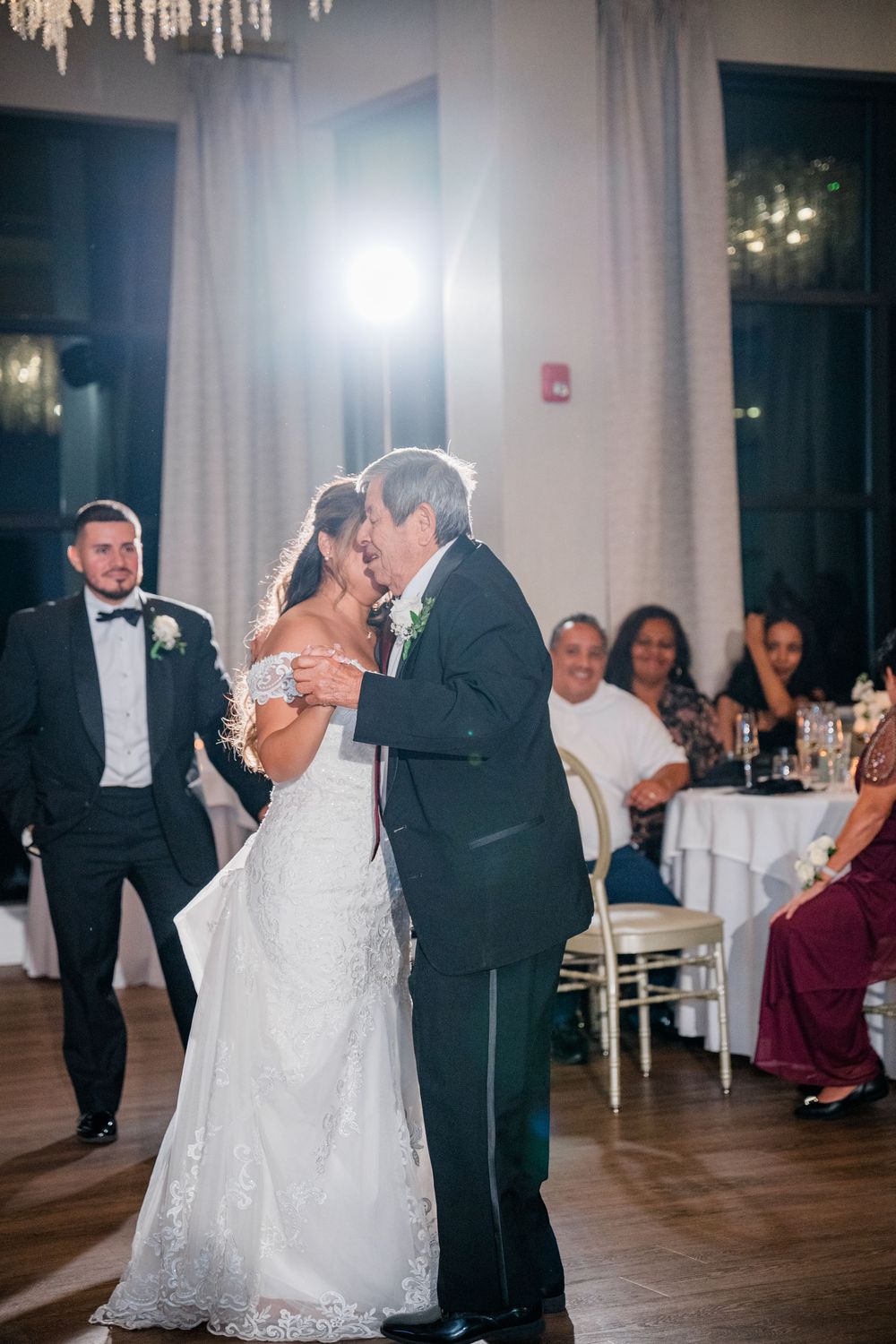 Tyde at Walnut Beach Wedding Photographer | Leslie & Miguel’s Milford ...