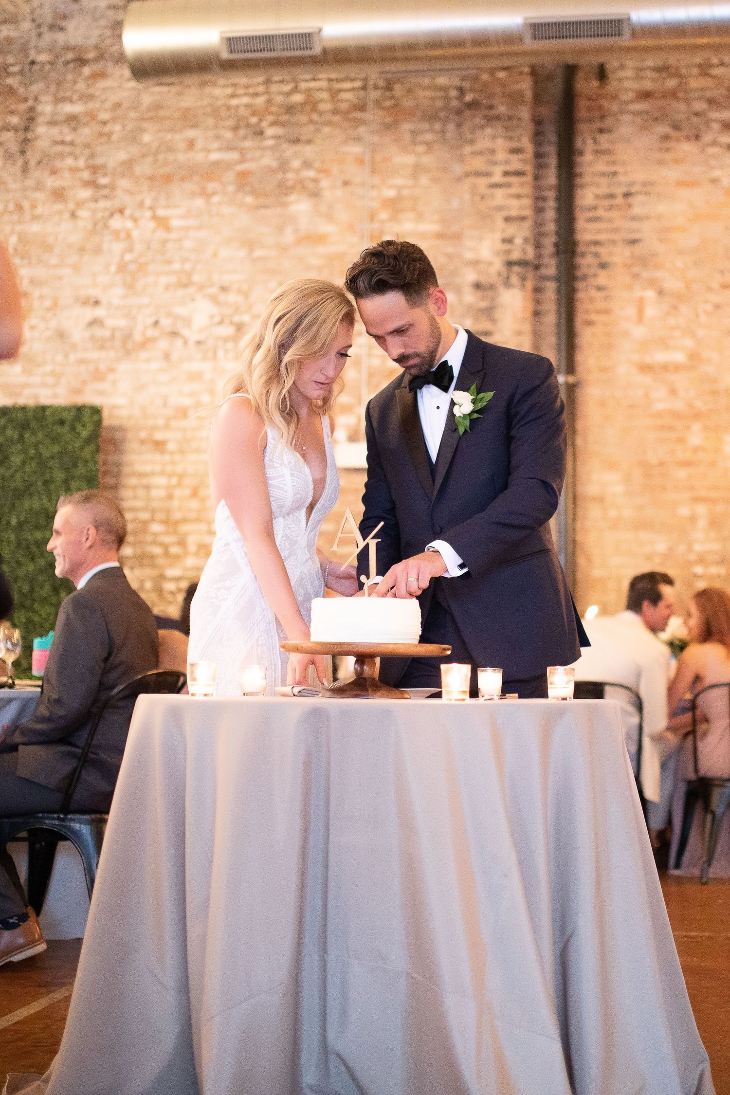 Wedding Reception - Cake Cutting - b. marie photography217