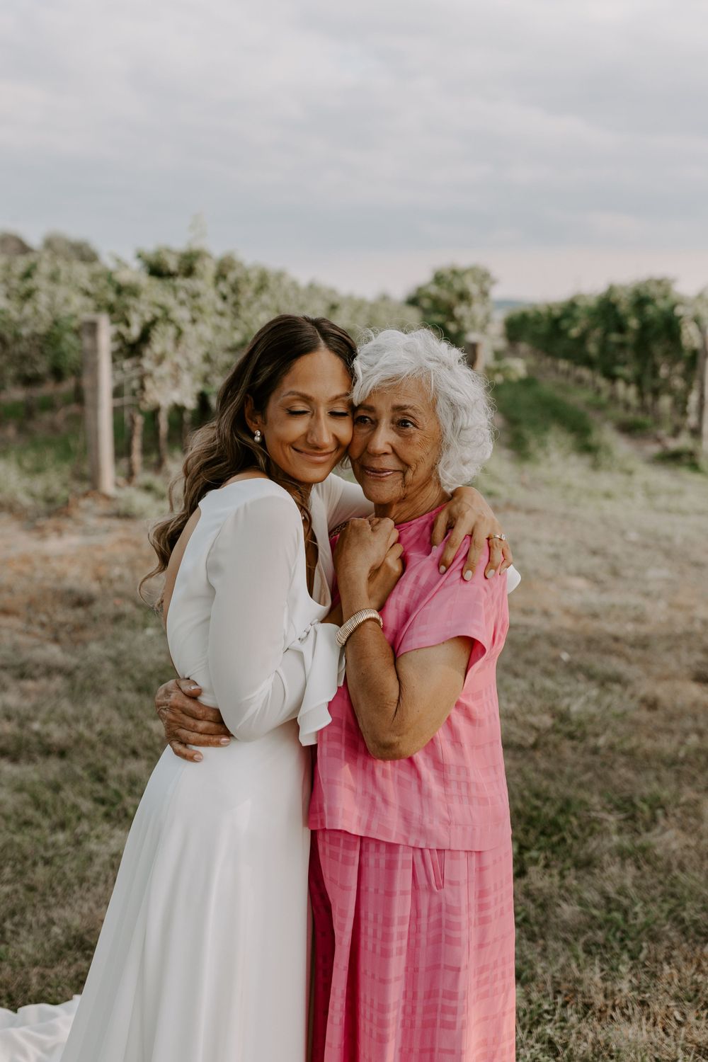Anthea & Simon | Tuscan Dream in Canada - Cassie Cetlin Photography