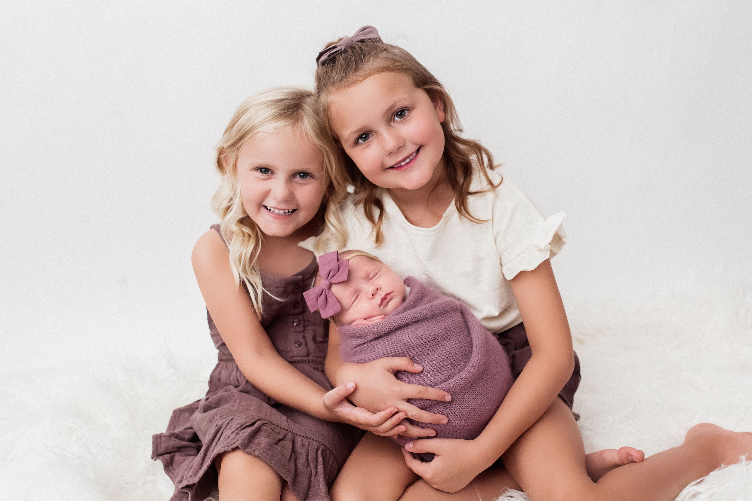 8 Tips for Successful Sibling Photos - Heaven Sent Photography