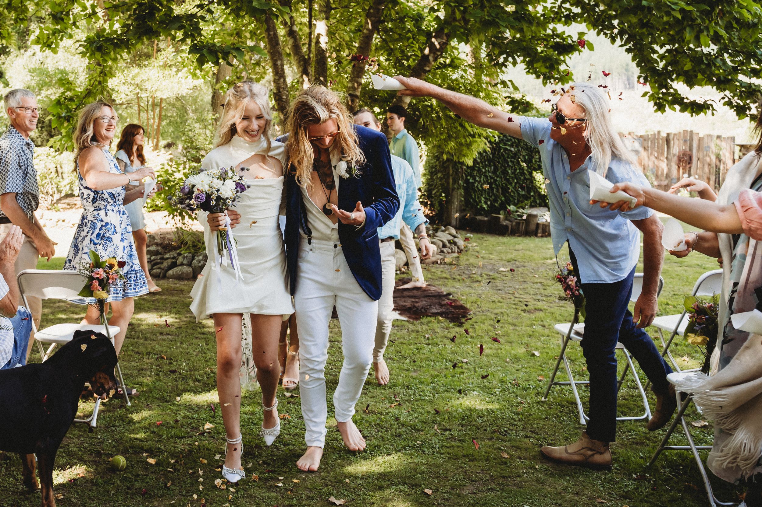 LARA + BLUE'S NELSON GARDEN WEDDING - Velvet Moon Photography