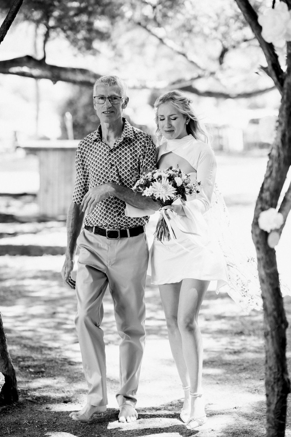 LARA + BLUE'S NELSON GARDEN WEDDING - Velvet Moon Photography