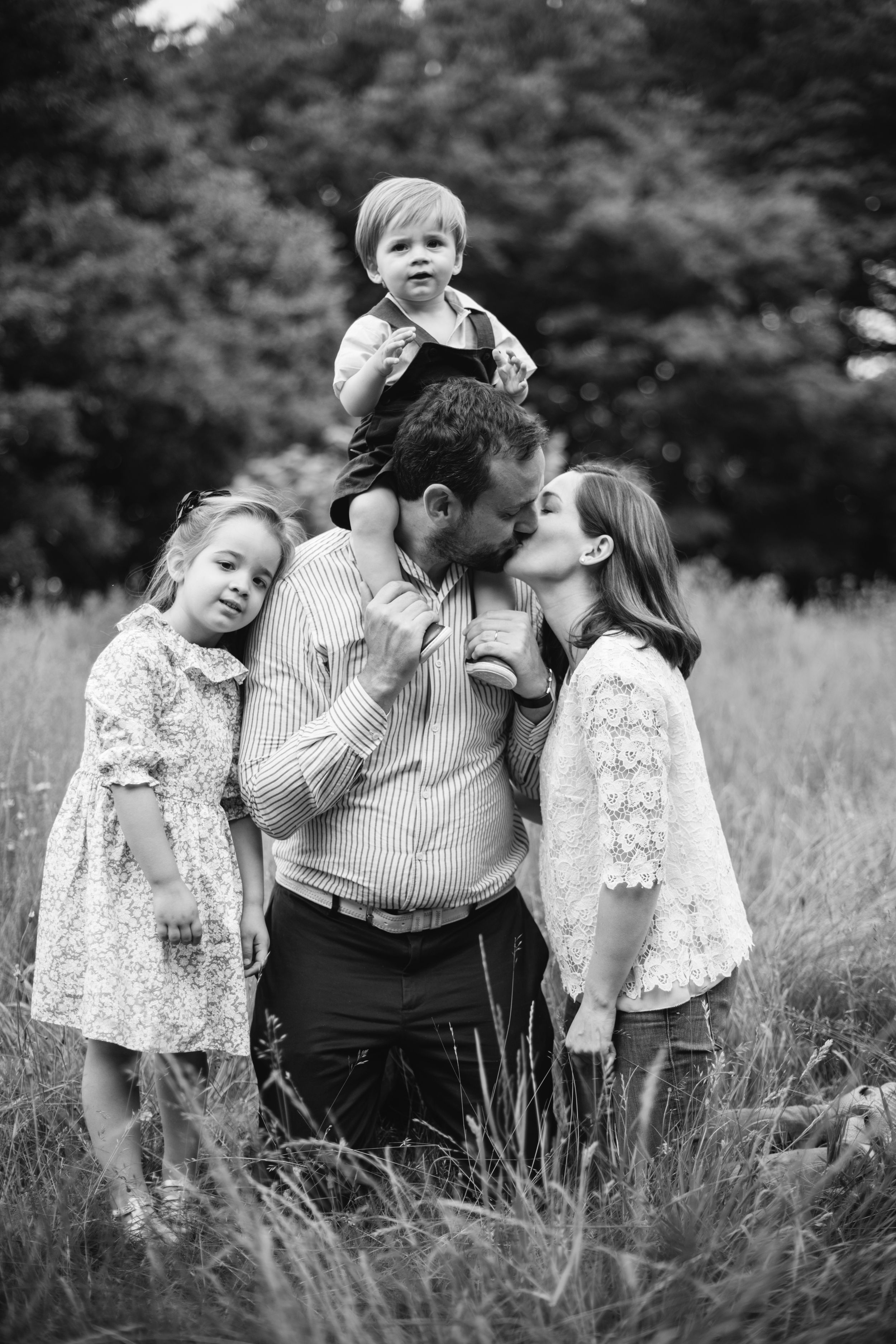 UK Family Photographer For Natural Family Portraits | Dominique Bader