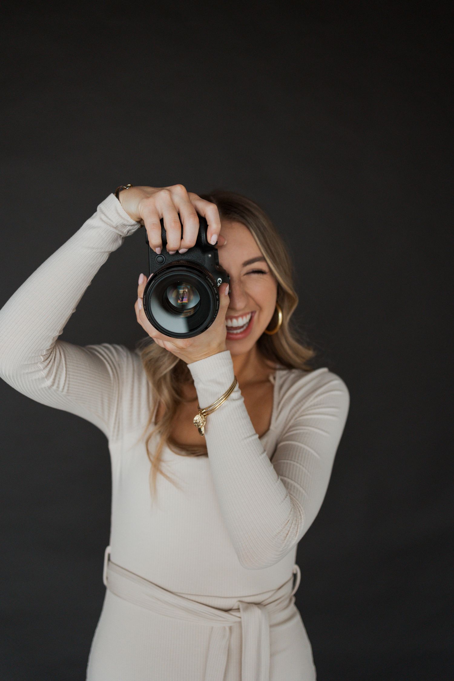 About - Cassandra Elizabeth Photo