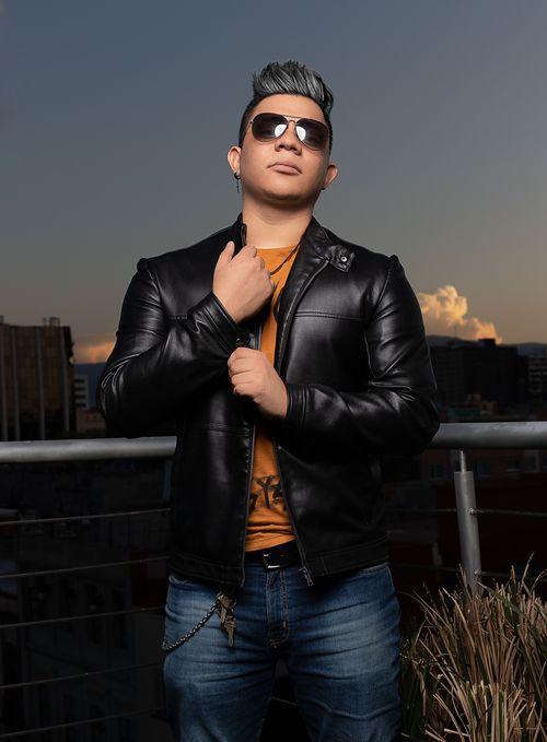 Acerca de - Adam Ackerman