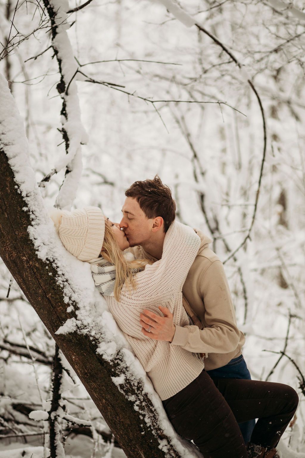 Zhaoyang & Nana's winter photoshoot in mOntreal - Montreal Editorial ...