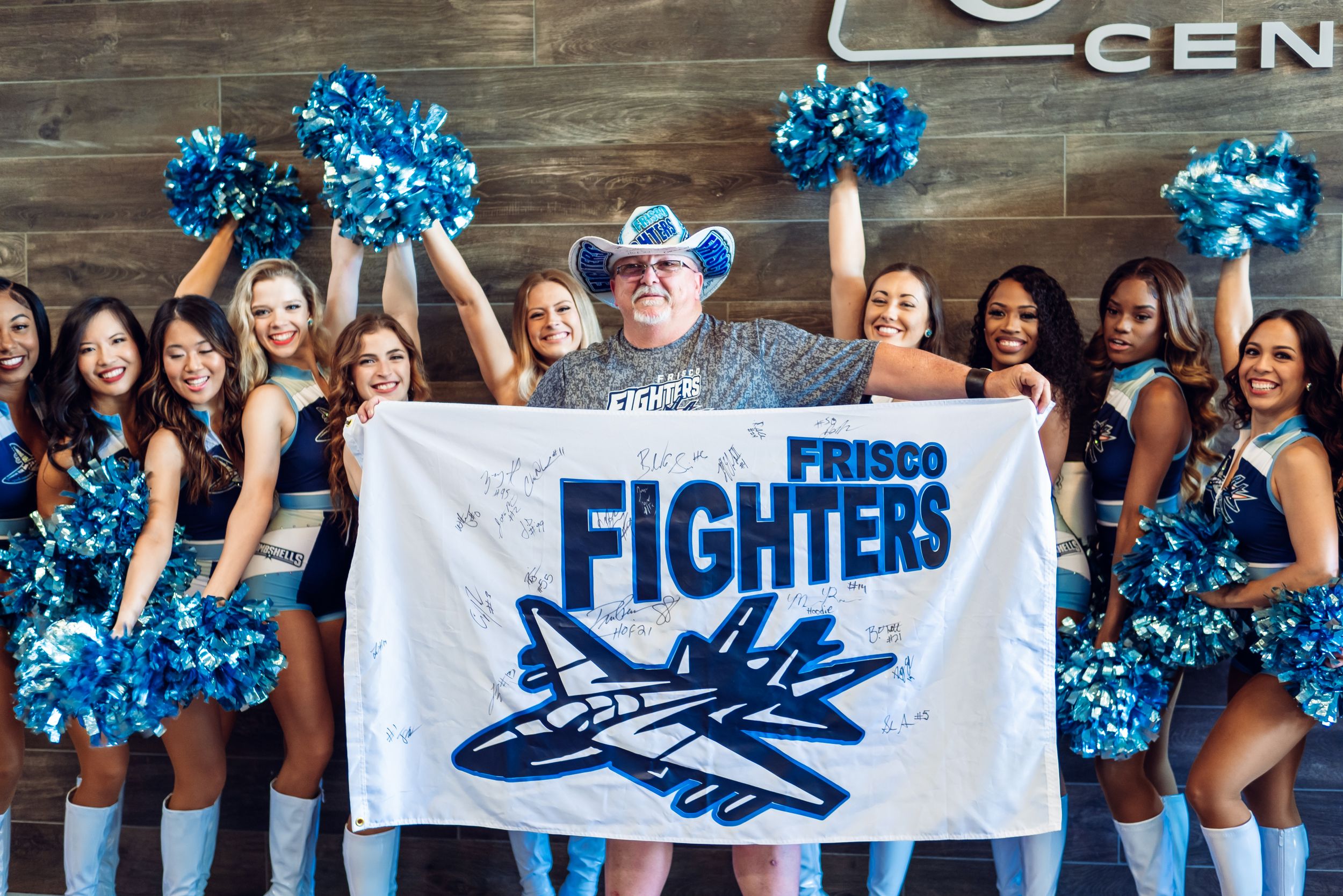 Dallas Cheerleader Photo Sessions: Capturing the Spirit - Eric Aaberg ...