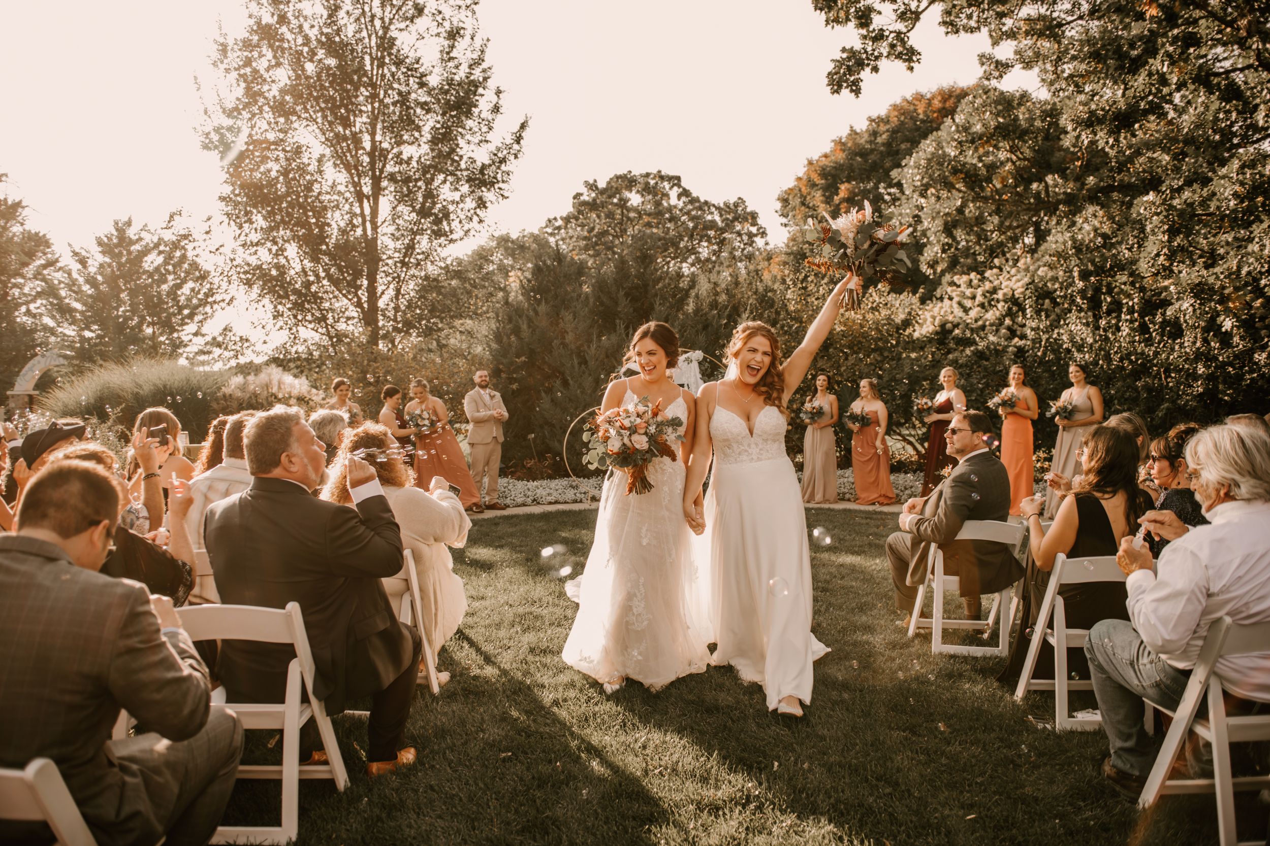 Dee Von Drasek Photography / Milwaukee Wedding Photographer