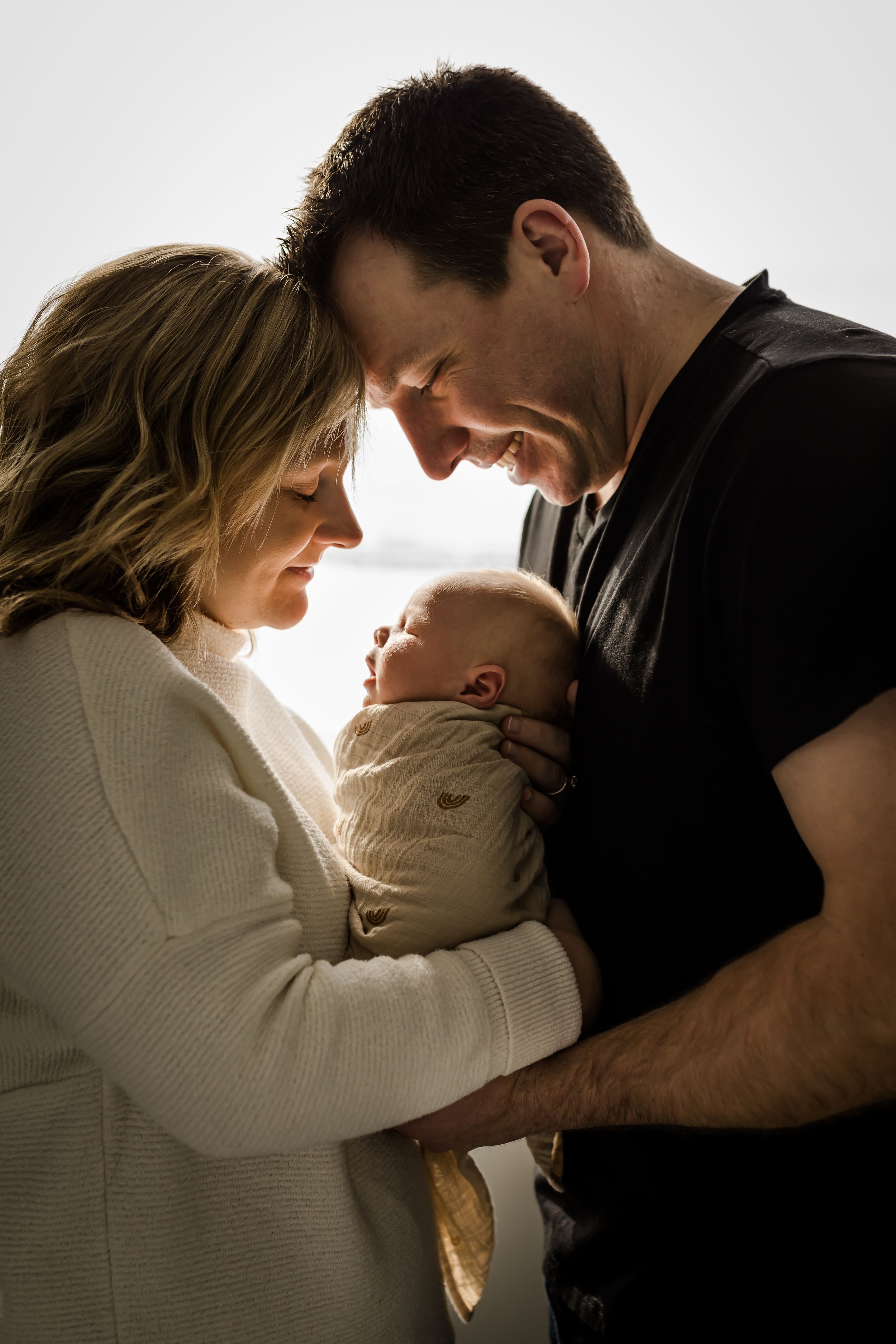 Casual & Neutral In-home Lifestyle Newborn Photos | Calgary Lifestyle ...