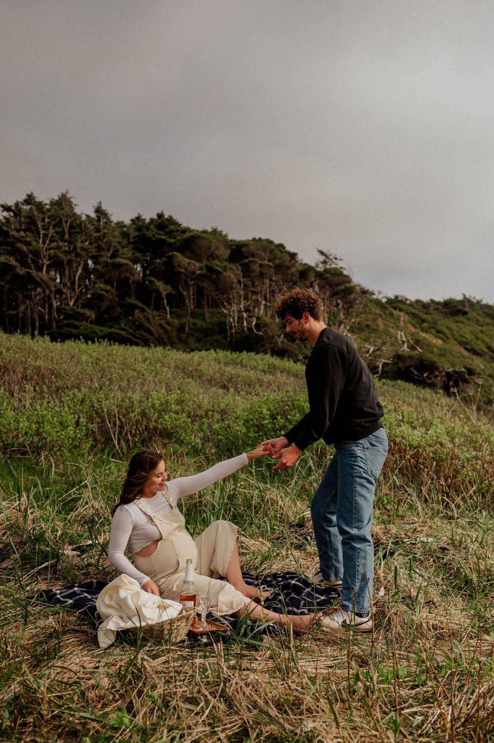 Moody PNW Coastal Maternity Photos - Damon + Katie - bees + mulberry ...