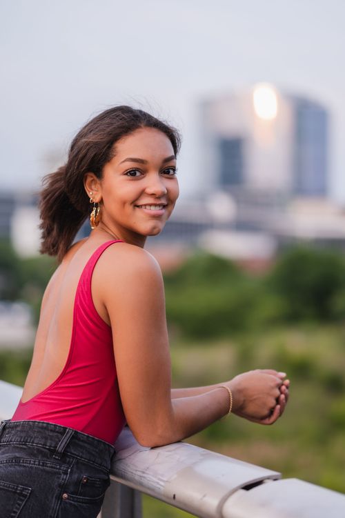 Downtown Raleigh Summer Senior Session - Blythe Photo - Intimate ...