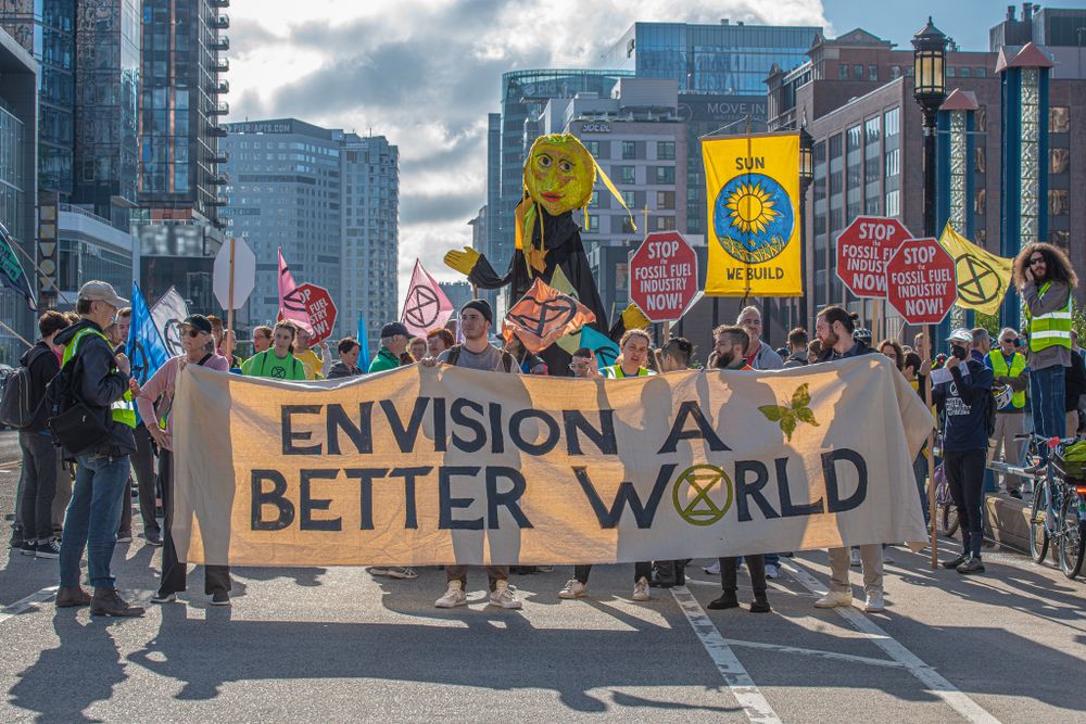 Extinction Rebellion Boston Disrupts Morning Commute, Takes Over Evelyn ...