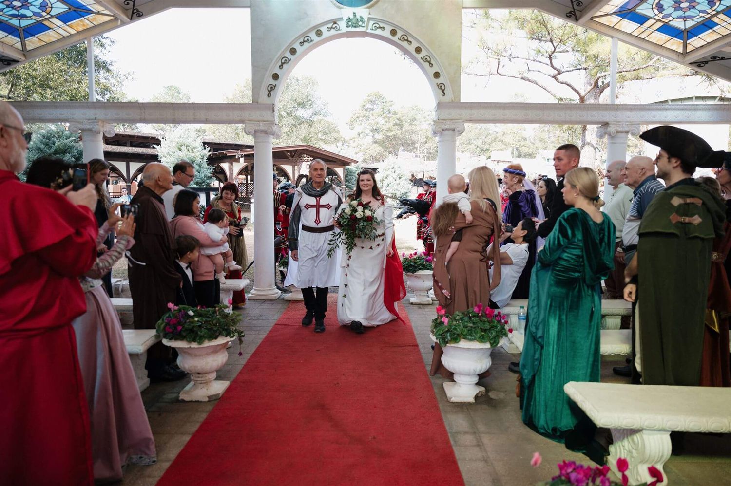 Texas renaissance festival weddings | Beachweddingtips.com
