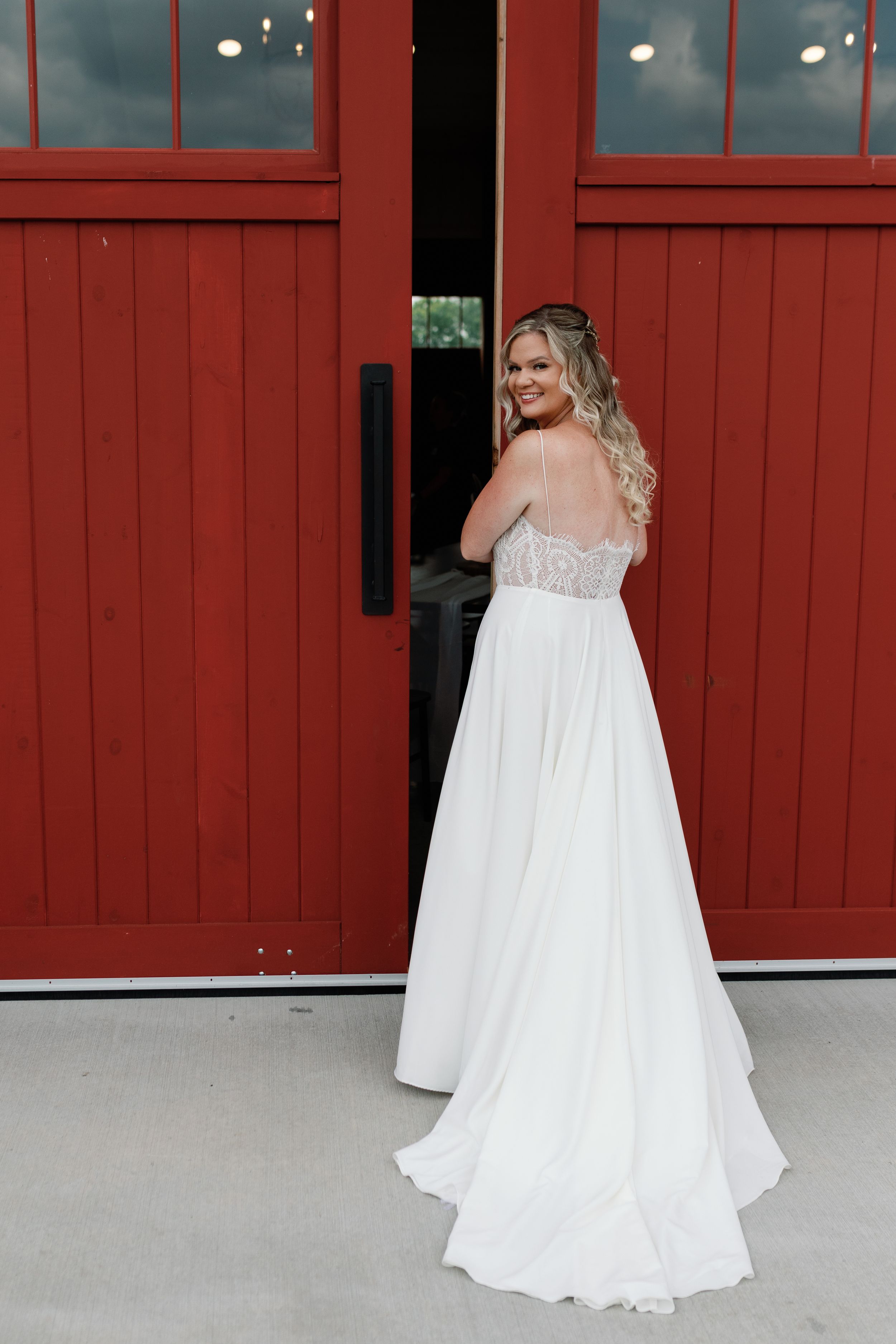 Meg + Greg | Barn Swallow Fields - Katie Crane Photography | Toronto ...