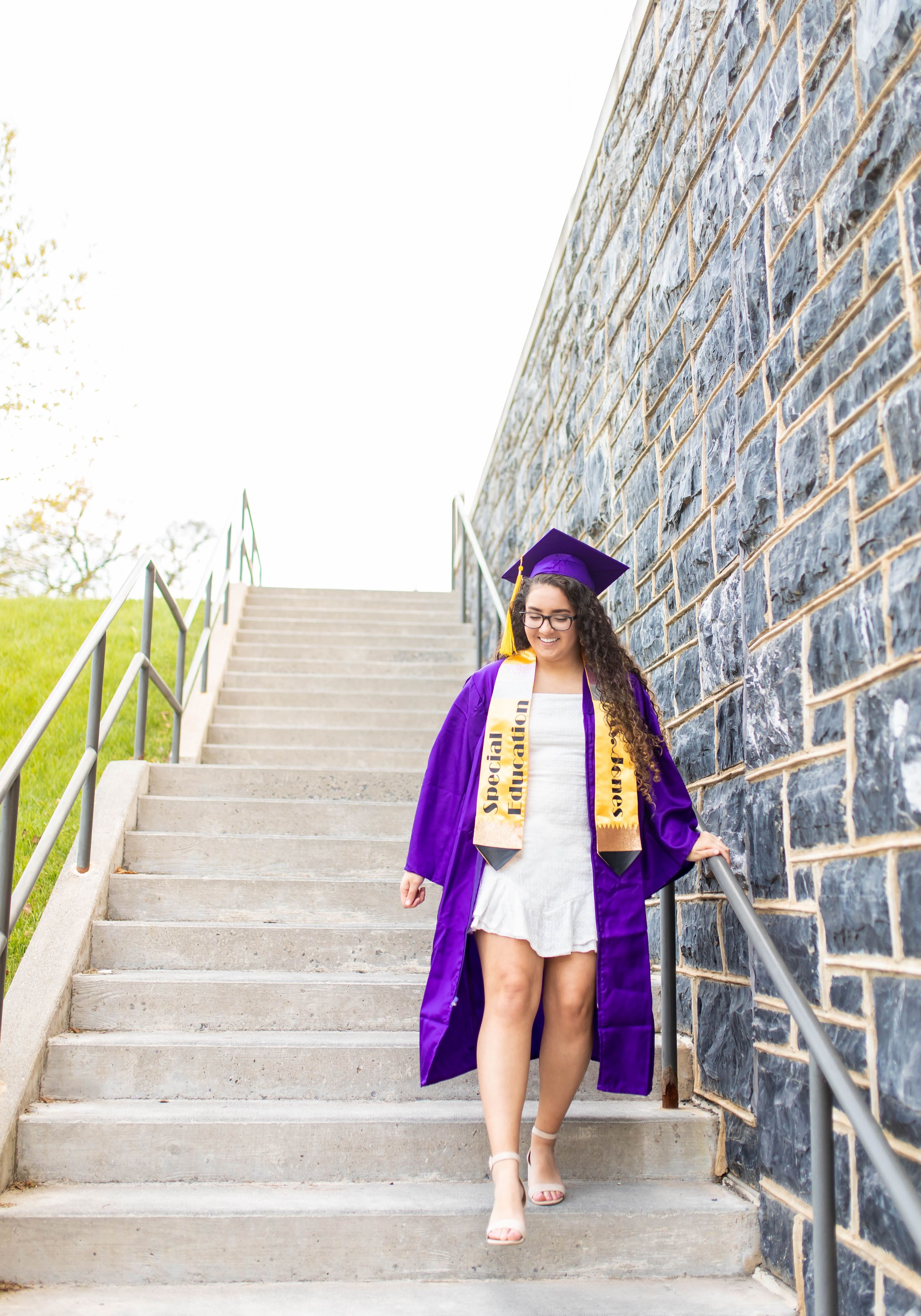 Hannah Grad 2022 - Butterfly Moments Photography by Jessica Stewart