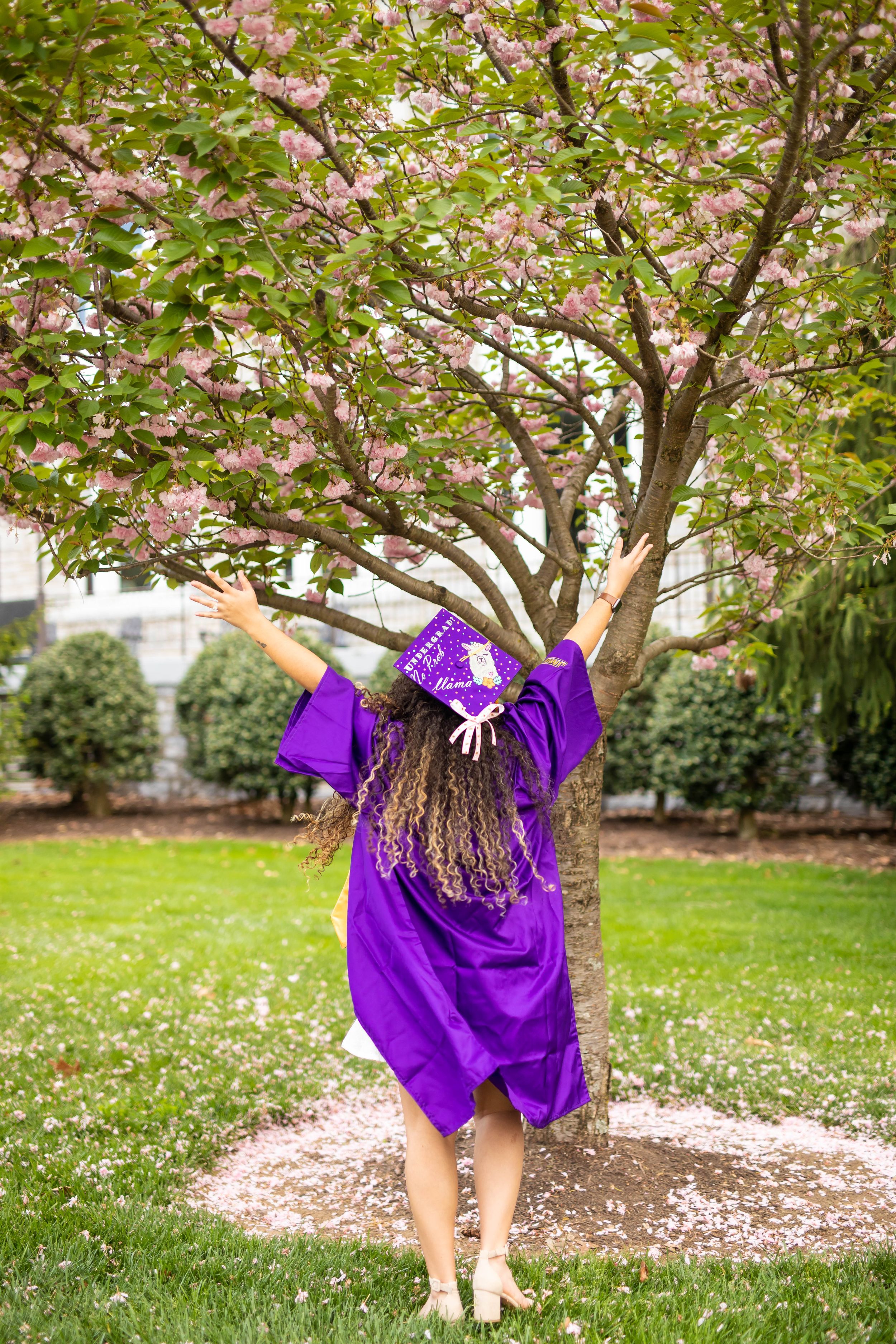 Hannah Grad 2022 - Butterfly Moments Photography by Jessica Stewart