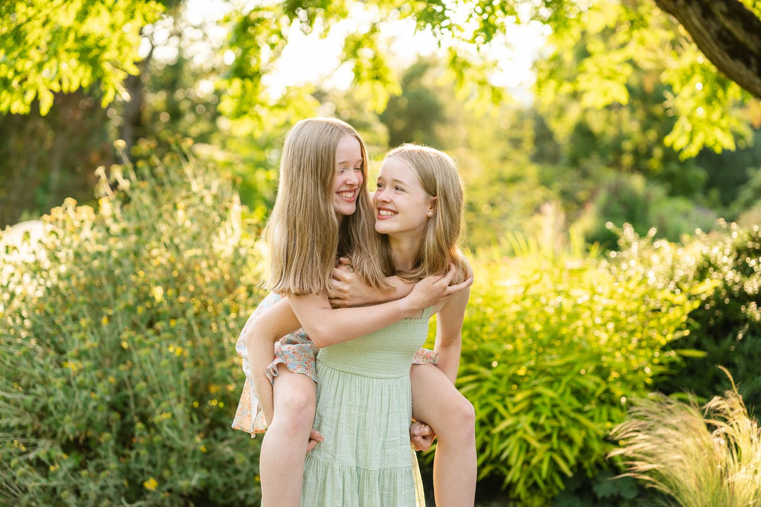 Tips for Family Photos with Teens, Bellevue Botanical Garden - Ling Ling Zheng Photography