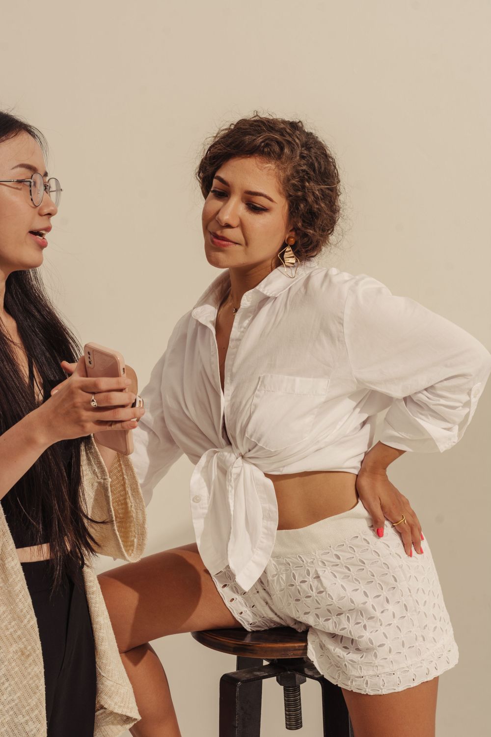 7 Reasons Why You Need to Hire a Fashion Stylist and Makeup Artist for ...