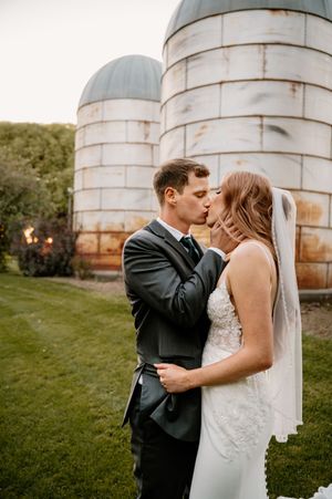 Rustic Fall Wedding at Shadow Lake Ranch in Prosser, WA - Sydney ...