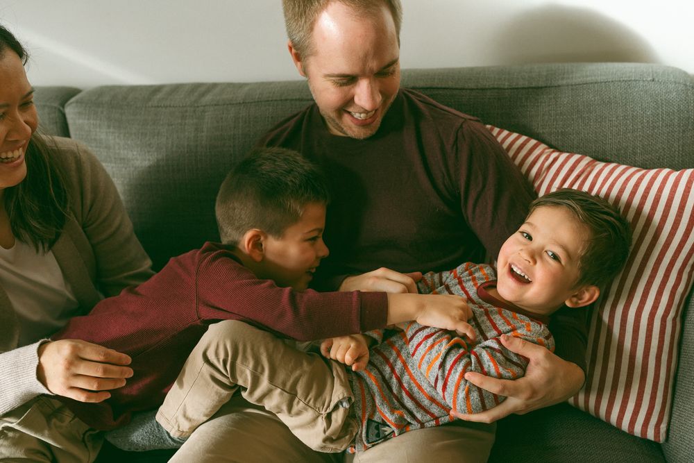Why You Should Choose a Christmas Family Session at Home | Kingston ...