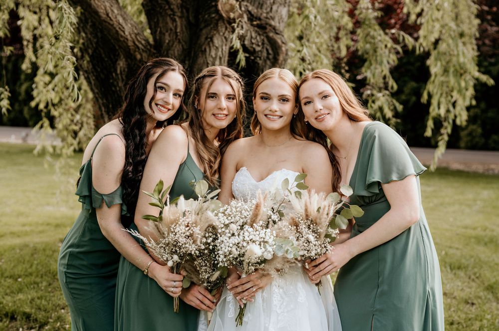 Boho Spring Wedding at Promise Garden - Sydney Nichole Photography