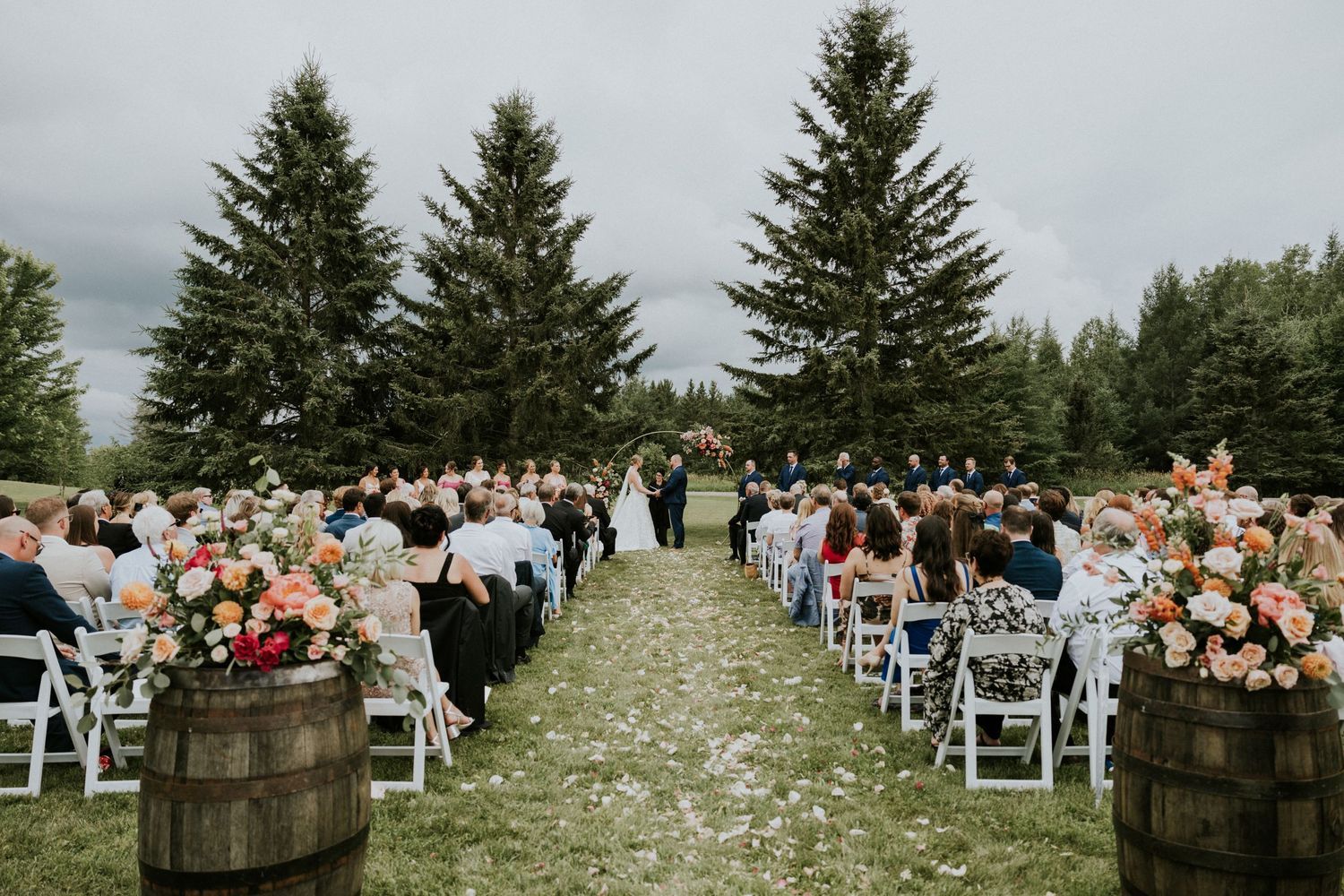 Black Saddle Barn Wedding + Event Venue